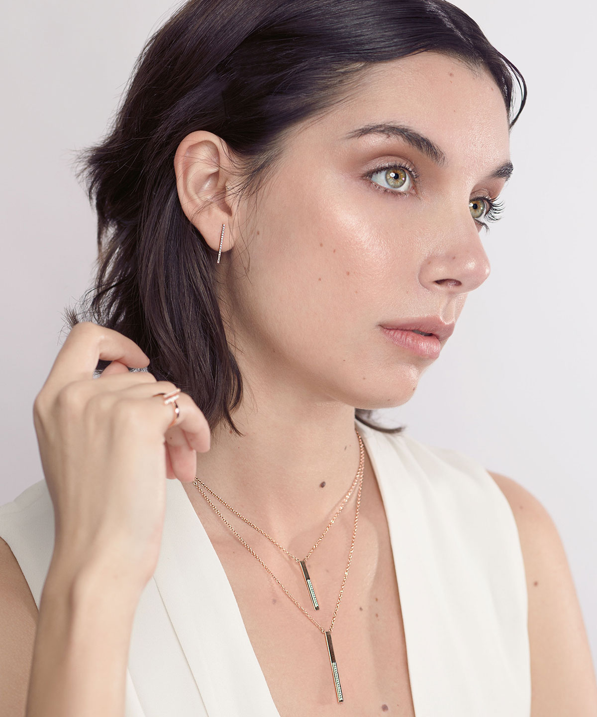 Single Vertical Bar Short Pendant Victory Of The People